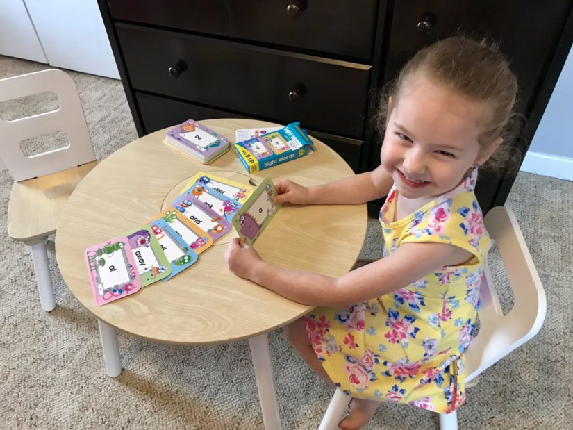 Learning to Read + FREE Matching Activity - thisaveragemom.com